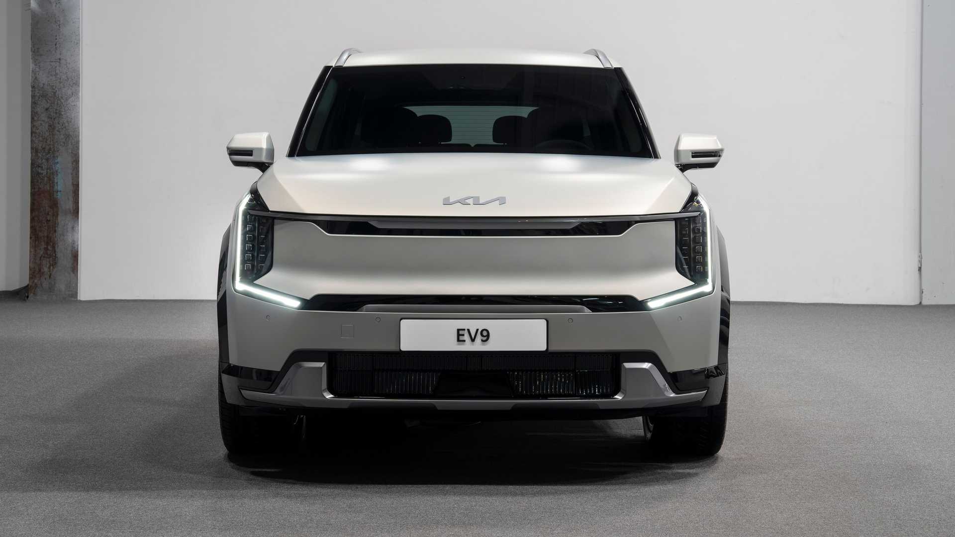 "EV9이 이 가격에?" 매력적인 가격…기아 플래그십 SUV EV9 가격 유출 - 위드카뉴스