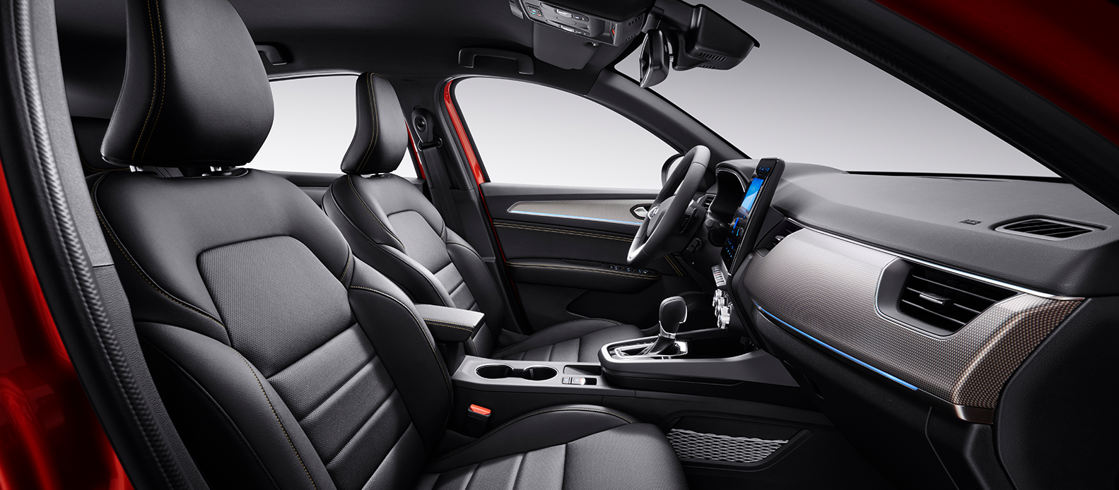 "결국 바꾸기로 결정했나?!" 르노, XM3 마침내 결정된 이름 변경, '태풍의 눈'도 만지작?