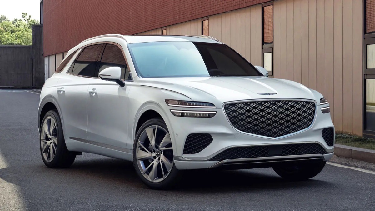 “900만원이나 싸다구요?!”..제네시스 GV70, 기존 모델과 페이스리프트 가격 차이가 이정도?