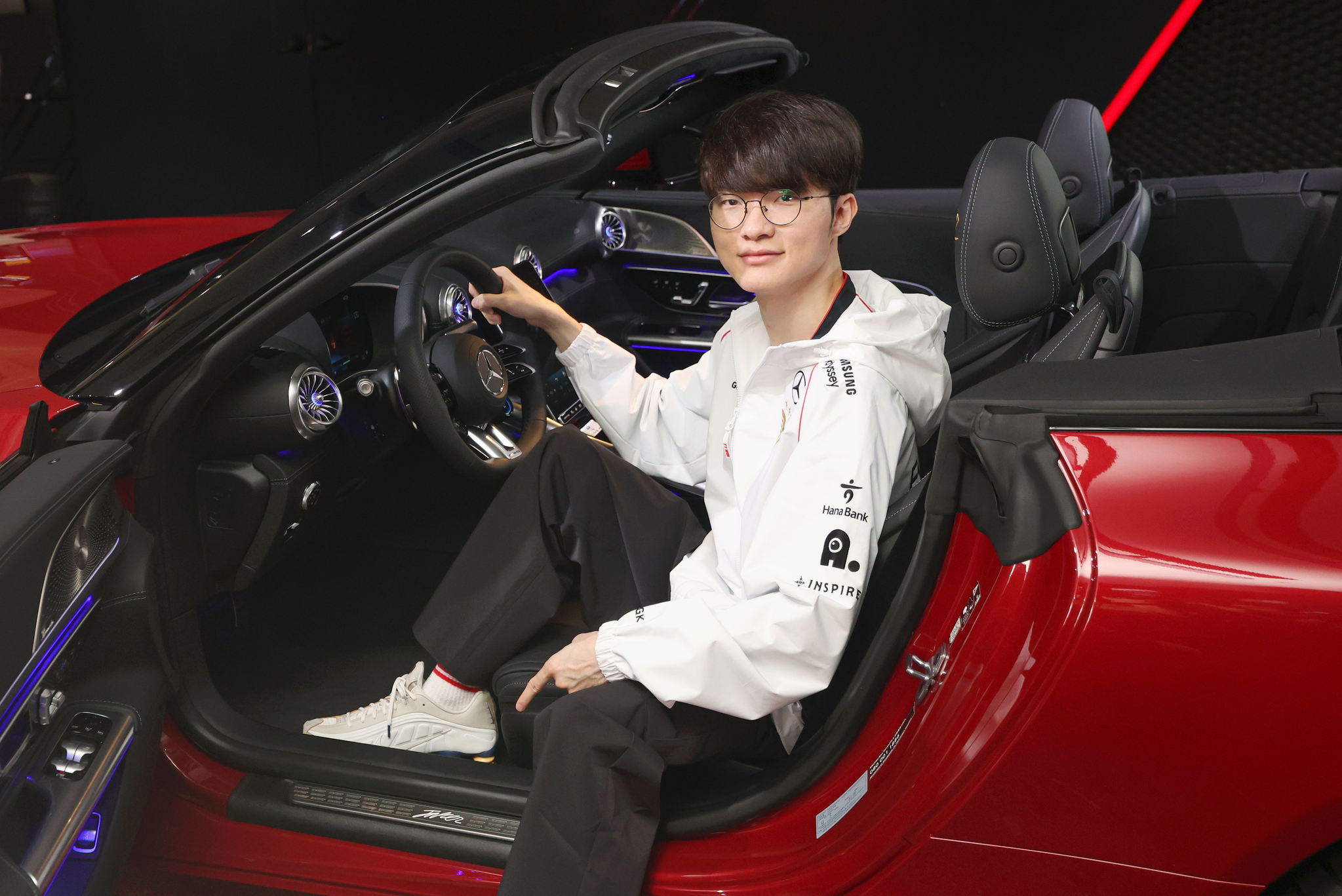 연봉 100억 페이커 "이 정도는 탄다"…더 특별한 그의 車