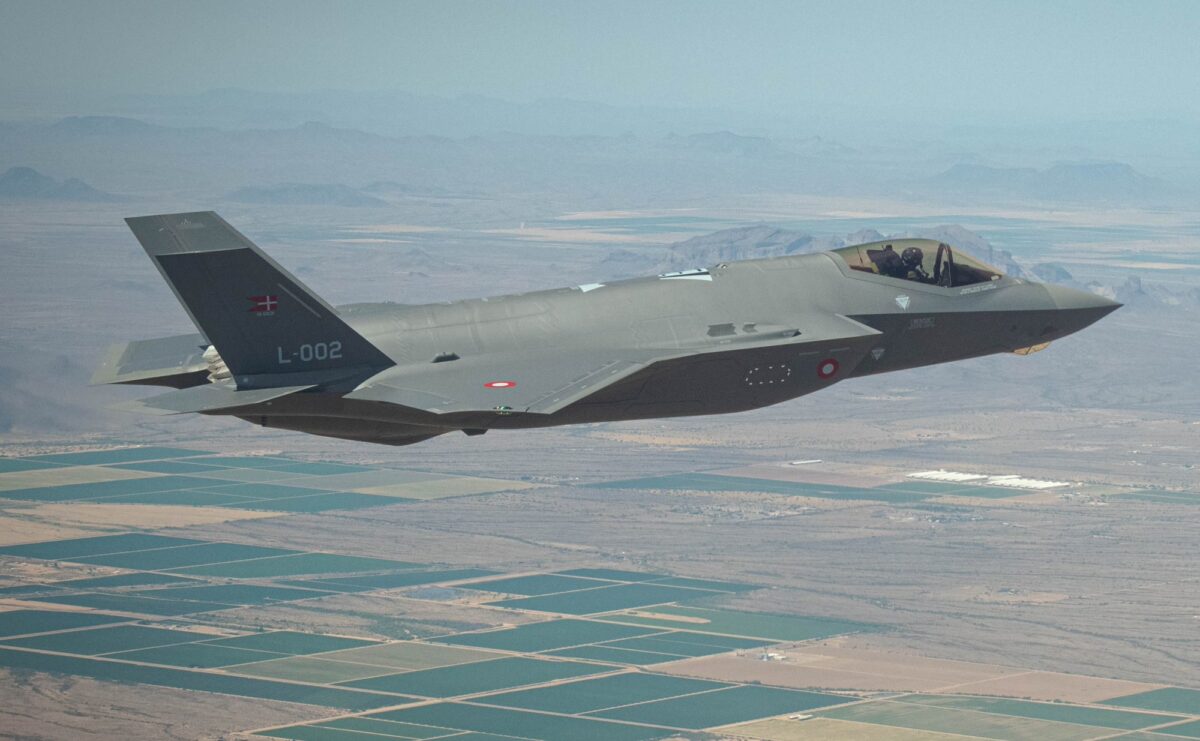 "러시아 방공망 무용지물?"…925km 날아가는 'F-35 비밀 병기' 정체 보니